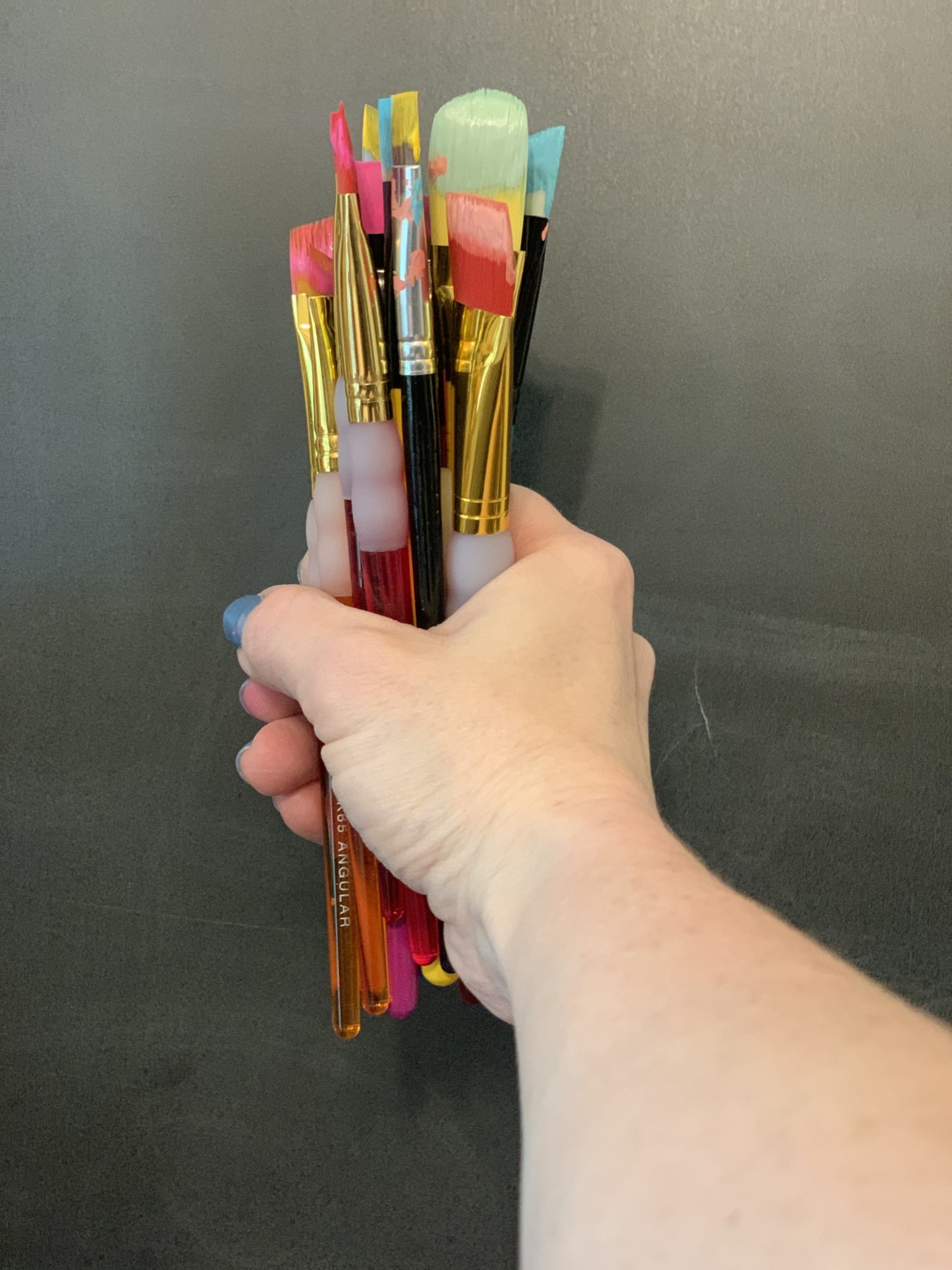 The Best Paint Brushes to Use for Wooden Door Hangers - DIY - Paint